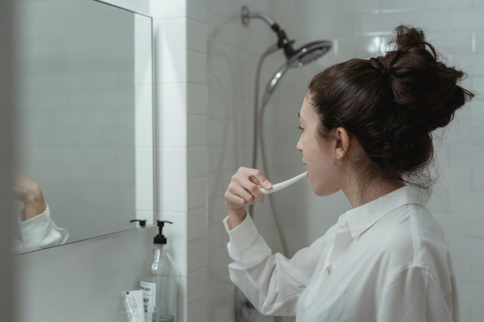 Gap Between Teeth: Causes, Treatments, and How to Fix It - Aspire ...